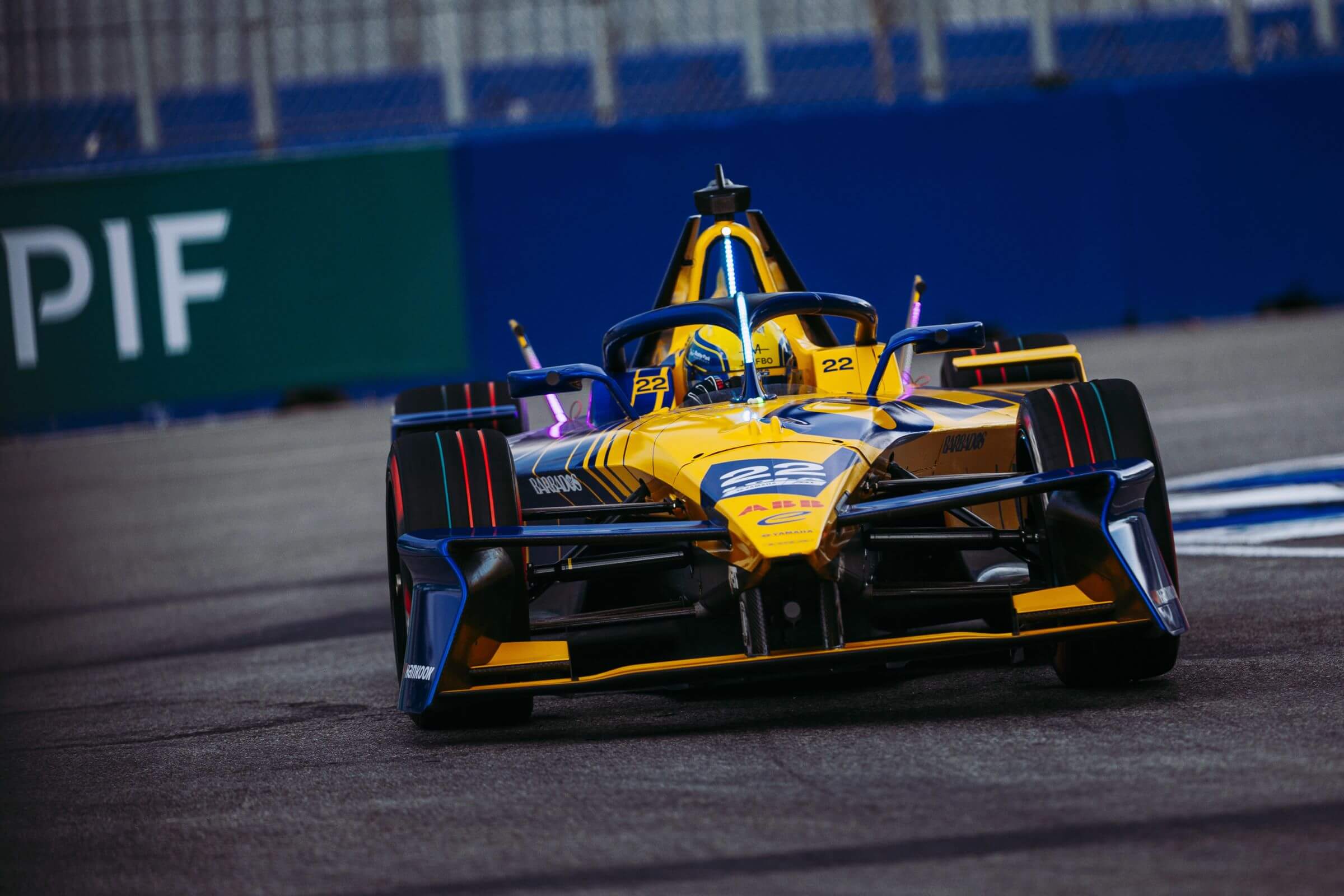 "Never thought dynamics would change that much" - Is Formula E's all-wheel drive Attack Mode too ...